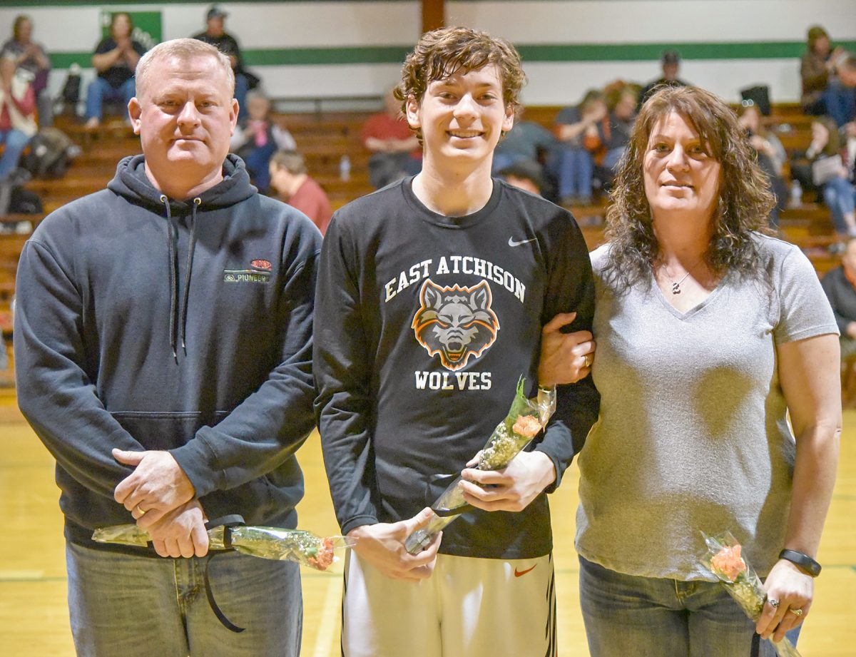 East Atchison Senior Parents’ Night - Farmer Publishing