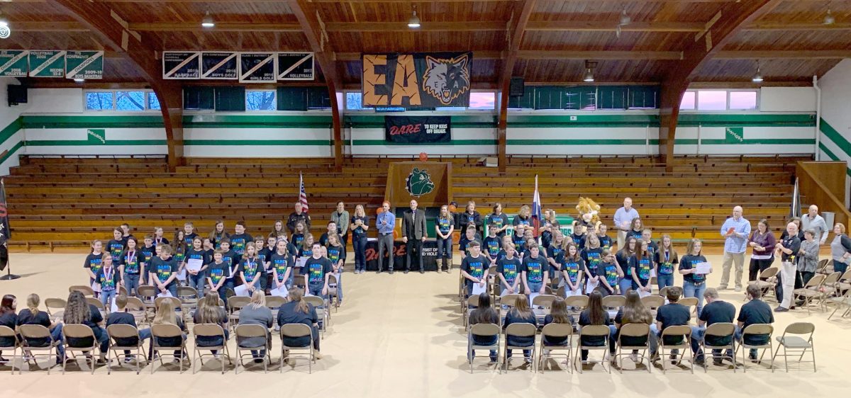 Students receive D.A.R.E. diplomas - Farmer Publishing
