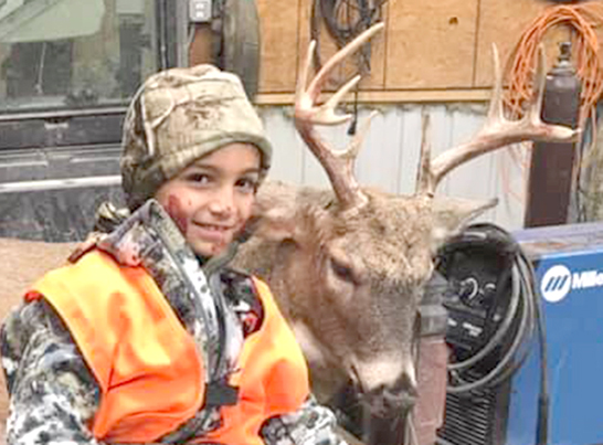 Youth deer hunters - Farmer Publishing