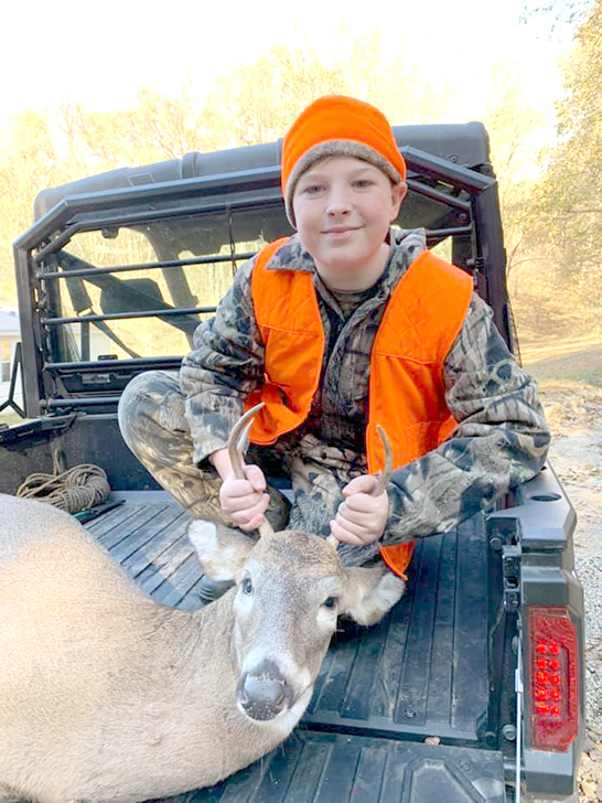 Youth deer hunters - Farmer Publishing