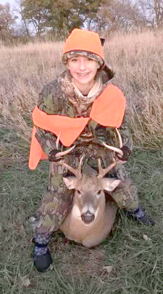 Youth deer hunters - Farmer Publishing