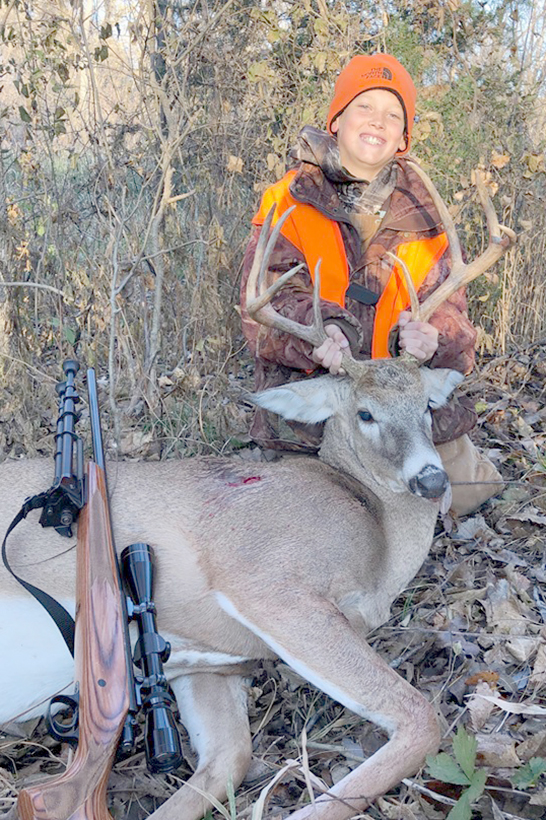 Youth deer hunters - Farmer Publishing