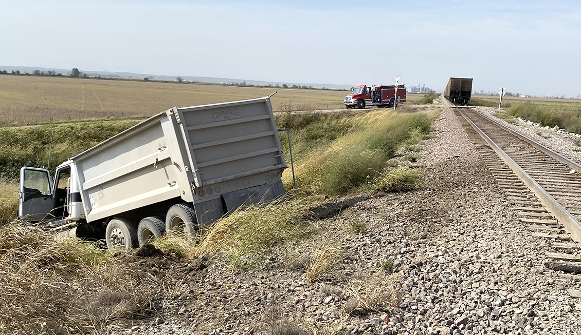 BNSF train hits levee worker’s truck - Farmer Publishing