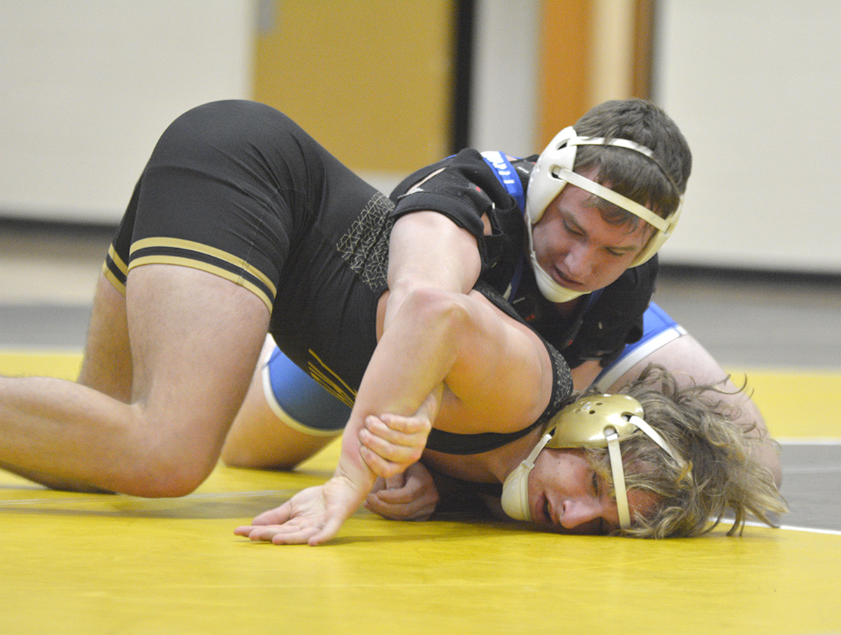 Blue Jay wrestlers compete in Stanberry Quad and Quad State Classic ...