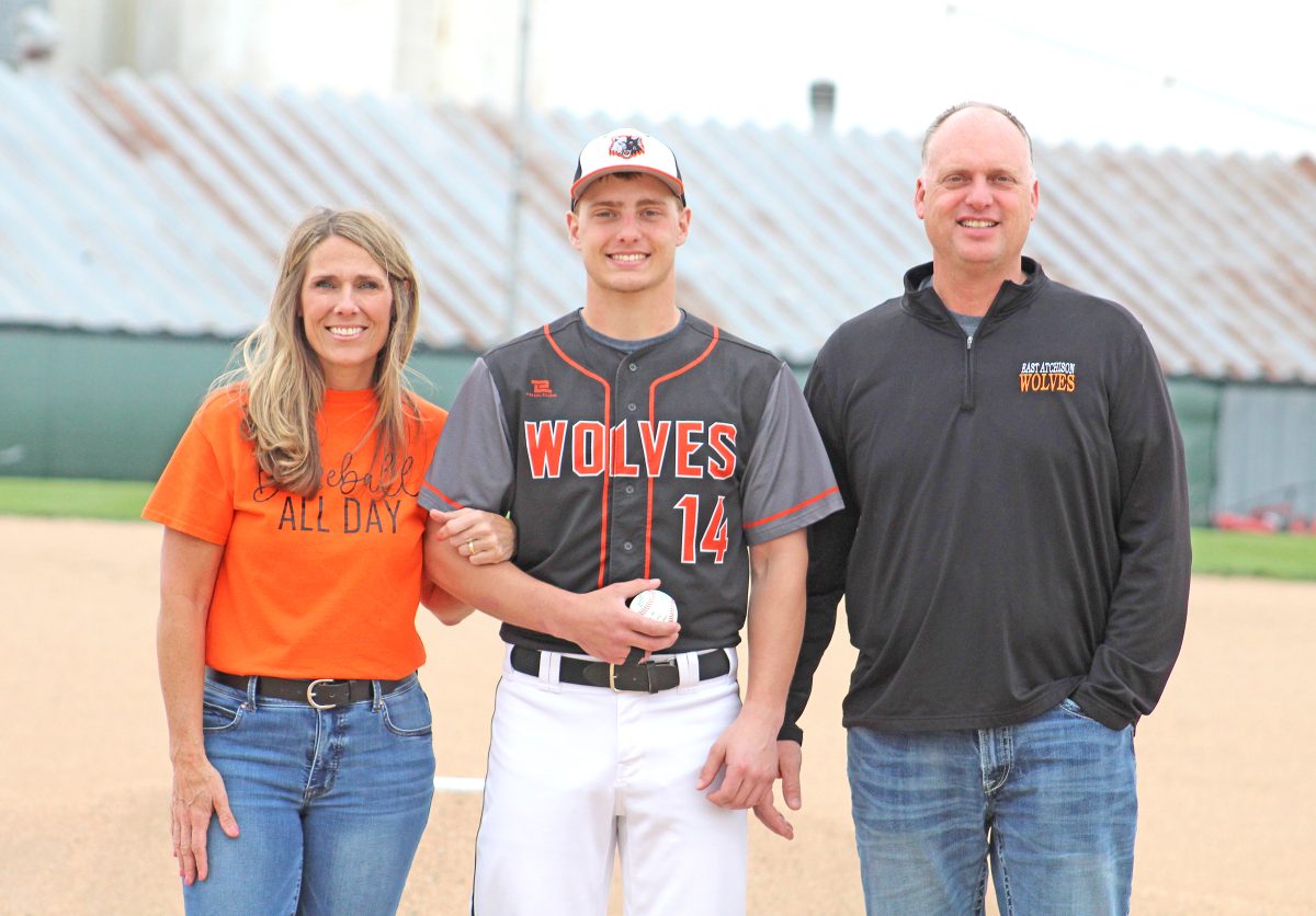 Wolves win senior night games against Nodaway Valley - Farmer Publishing