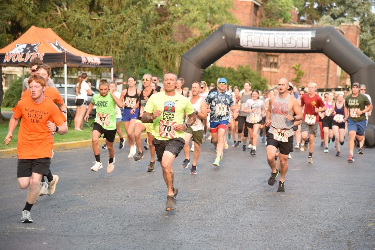 EA Cross Country Team hosts Run with the Wolves 5K - Farmer Publishing