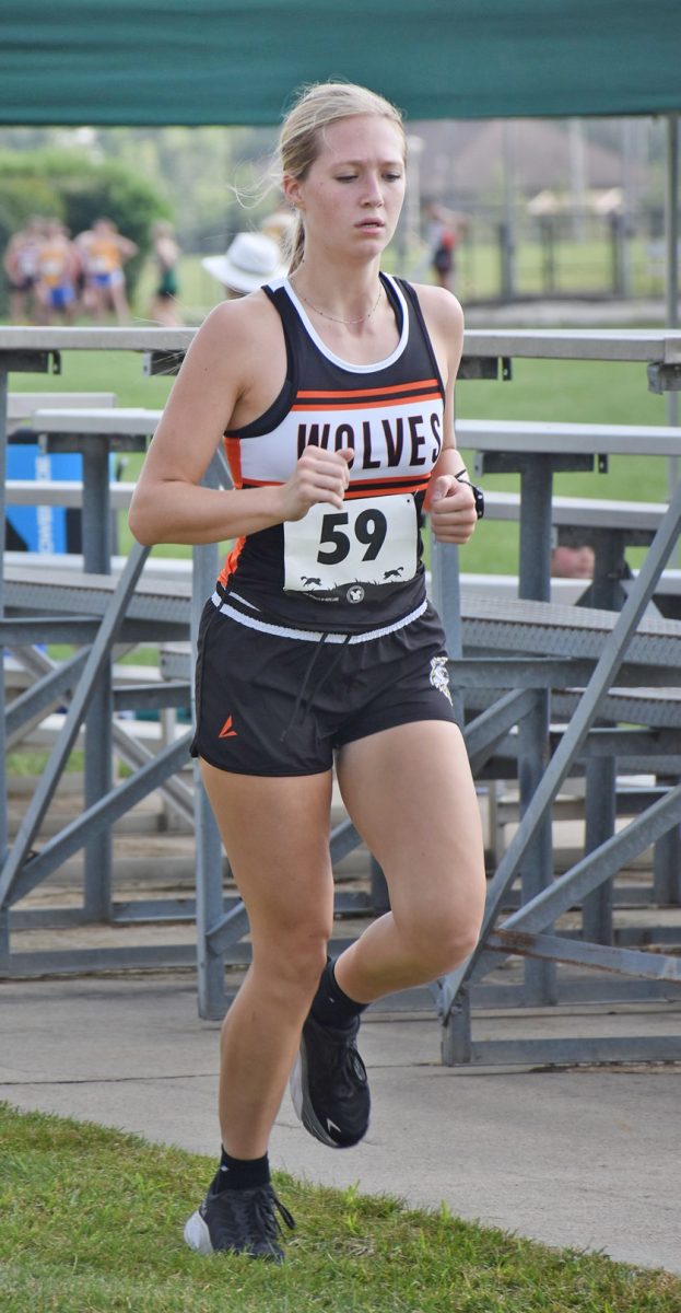 Cross country runners kick off season at Spoofhound Invitational ...