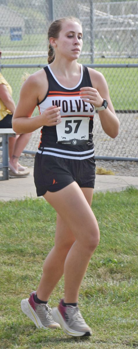 Cross country runners kick off season at Spoofhound Invitational ...