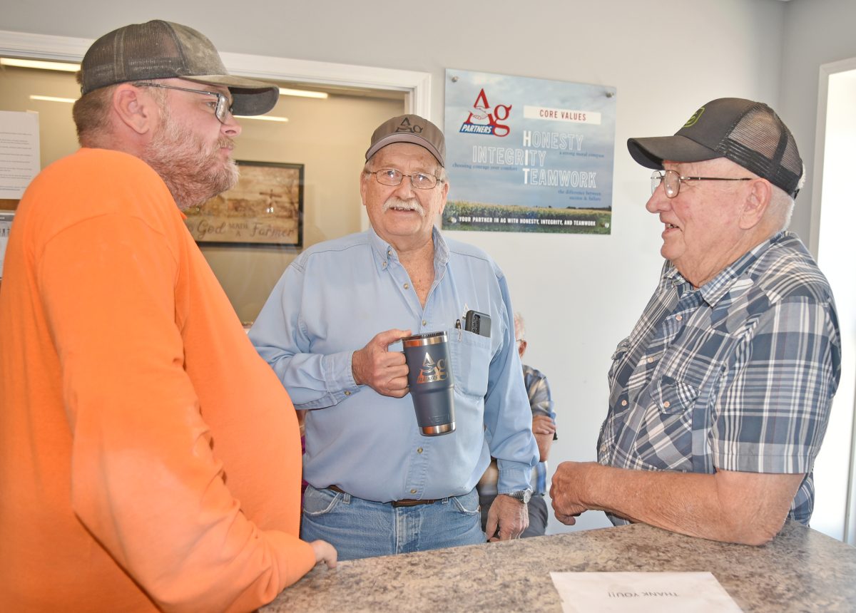 Gary Henson retires from Ag Partners in Tarkio - Farmer Publishing