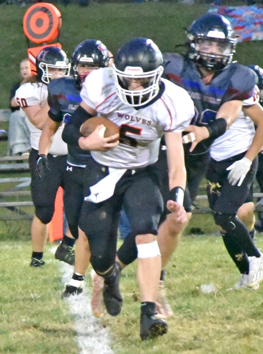 EA Wolves lose to Platte Valley - Farmer Publishing
