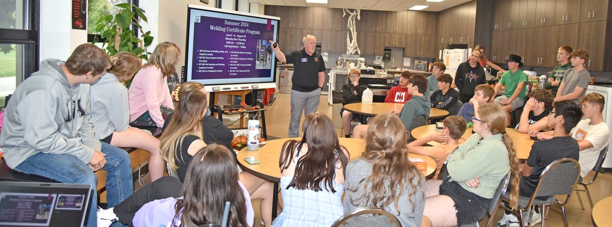 Tarkio High School students learn about Tarkio Tech programs - Farmer ...