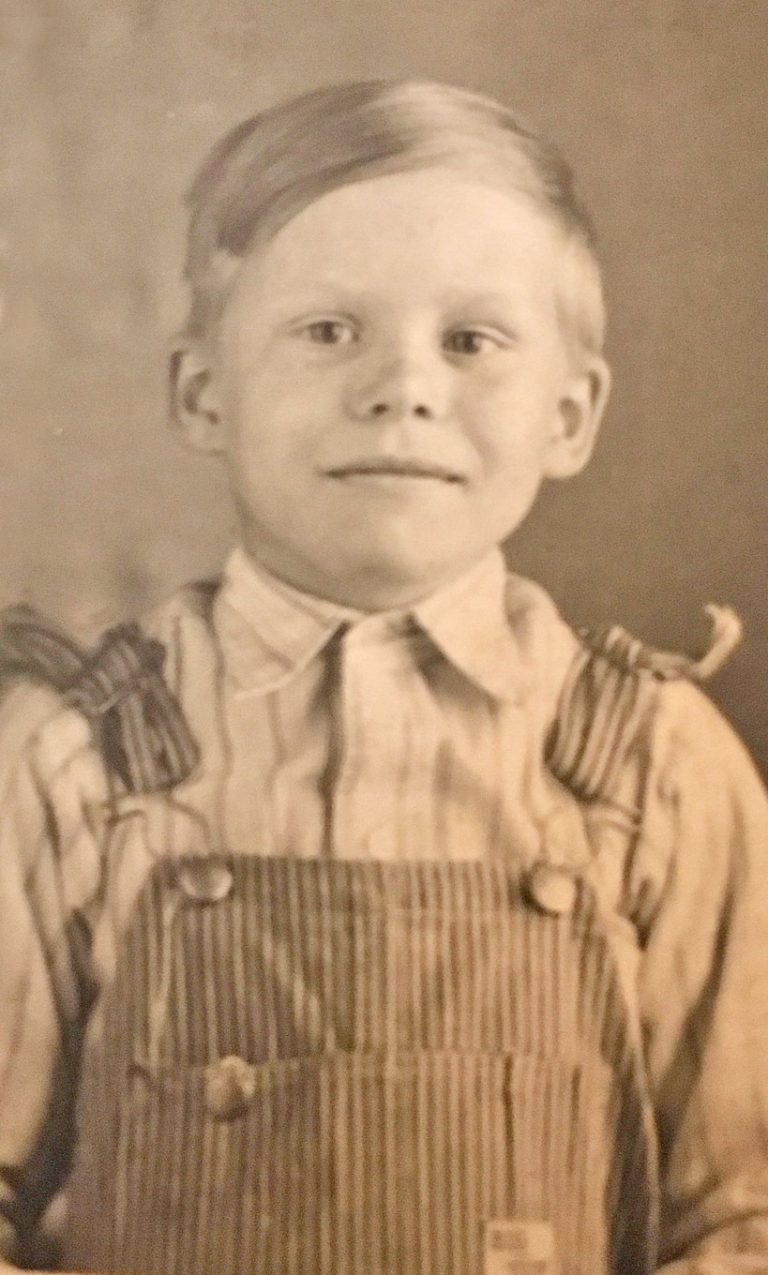 Don Riley celebrates 90 years - Farmer Publishing