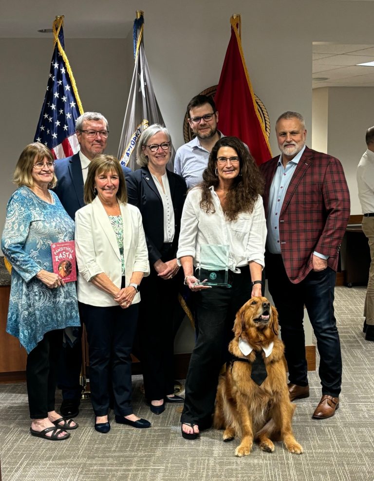 Rasta, court therapy dog, receives Crystal Kipper & Ali Kemp Memorial ...