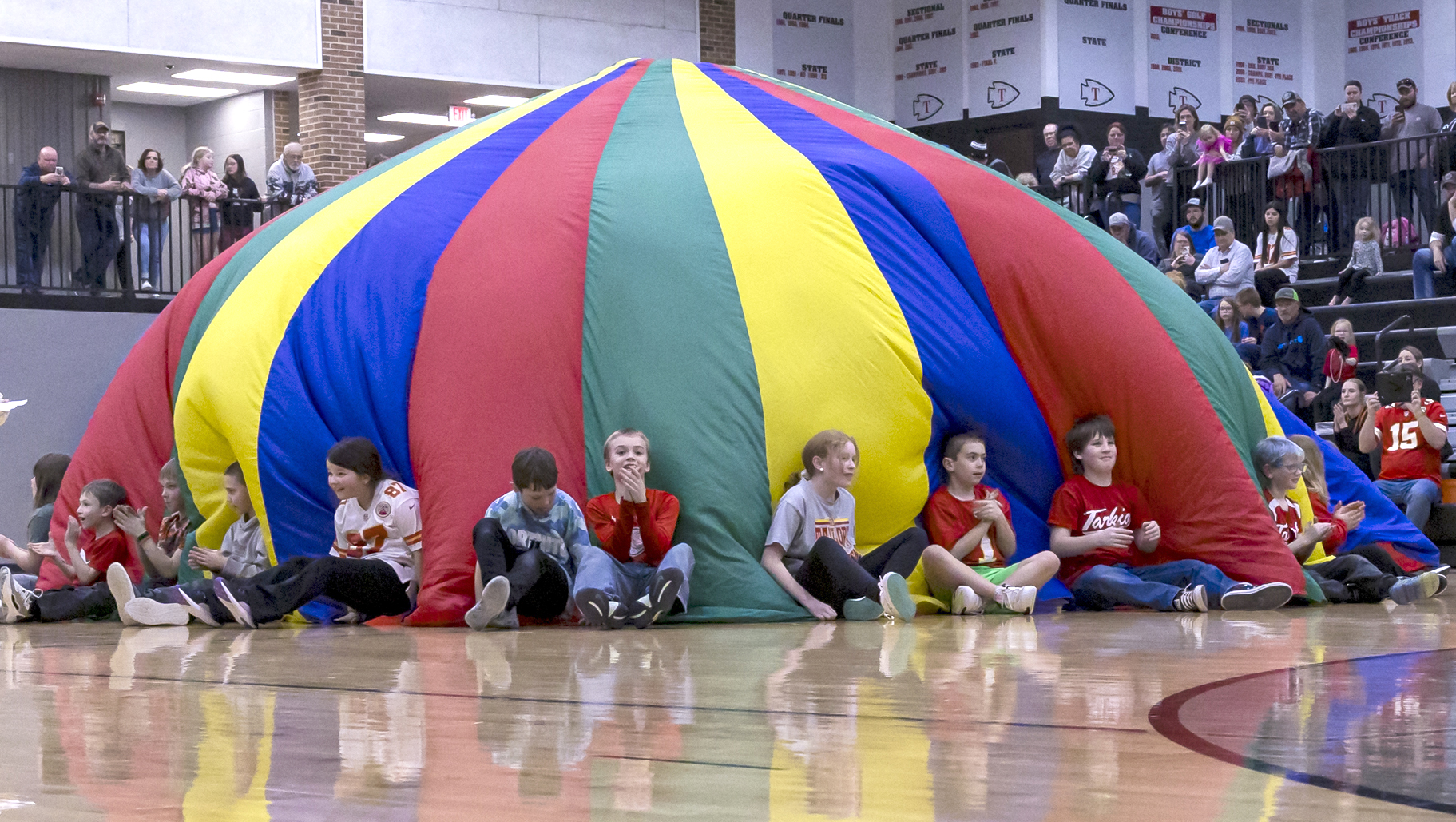Parachute routine - Farmer Publishing