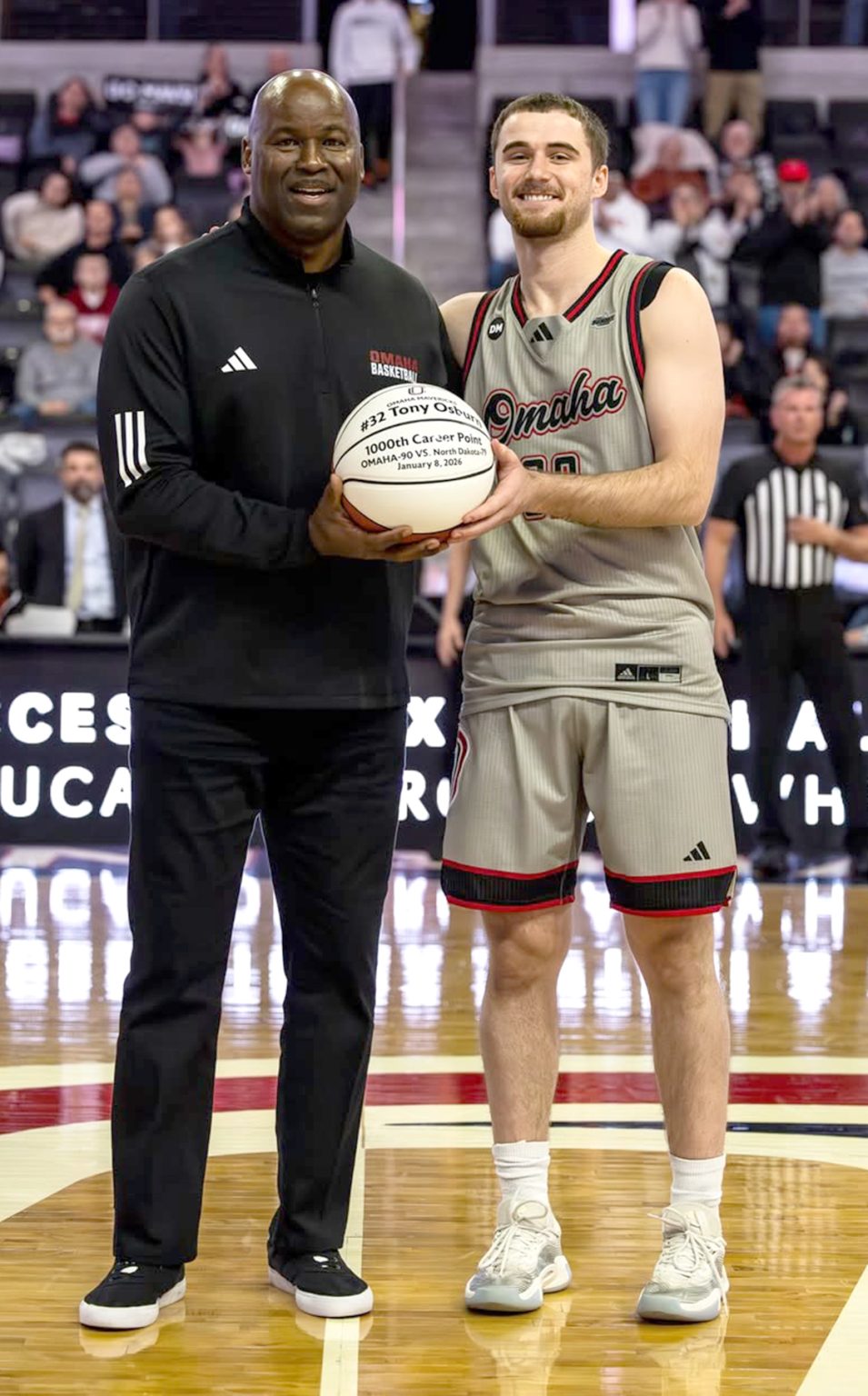 Osburn scores 1,000th career point - Farmer Publishing