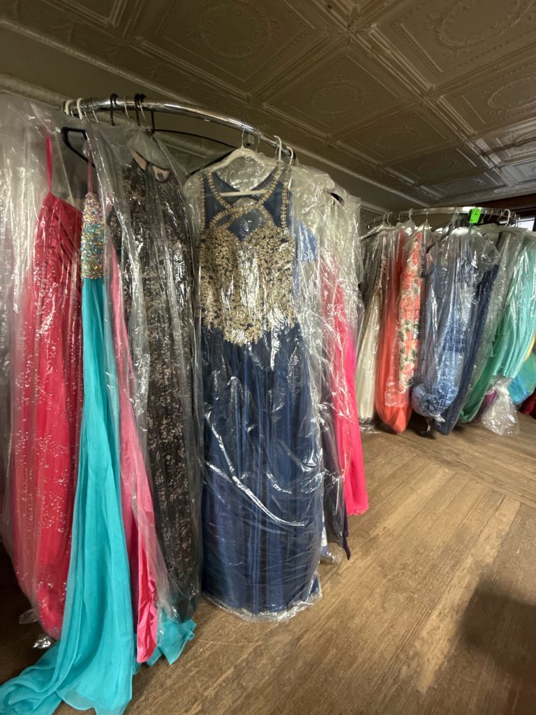 Second annual Prom Project - Farmer Publishing